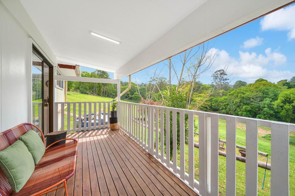 Pet friendly cozy cabin, Woombye (updated prices 2026)