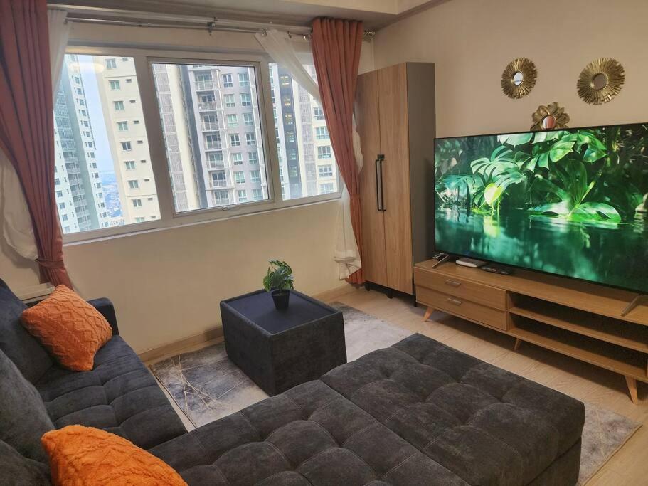 Elegant Family Retreat in the Heart of BGC, Manila (updated prices 2025)