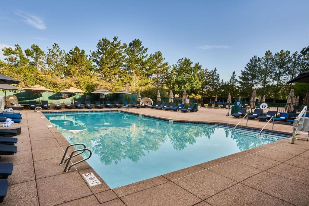 The Inverness Denver, a Hilton Golf & Spa Resort, Englewood (updated ...