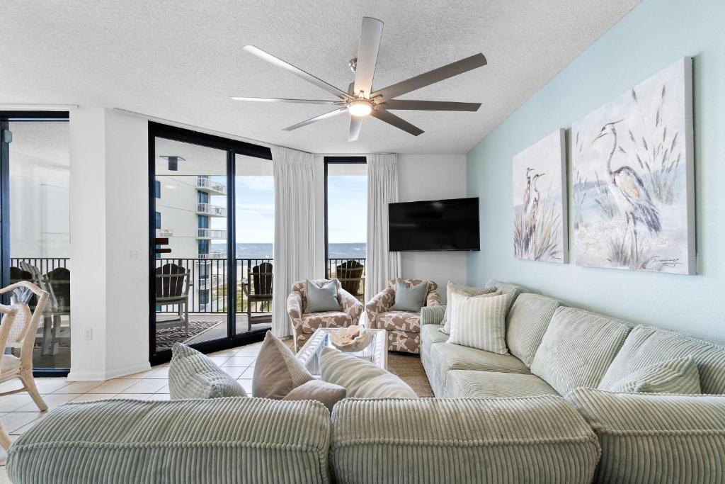 Phoenix 8 406, Orange Beach (updated prices 2026)