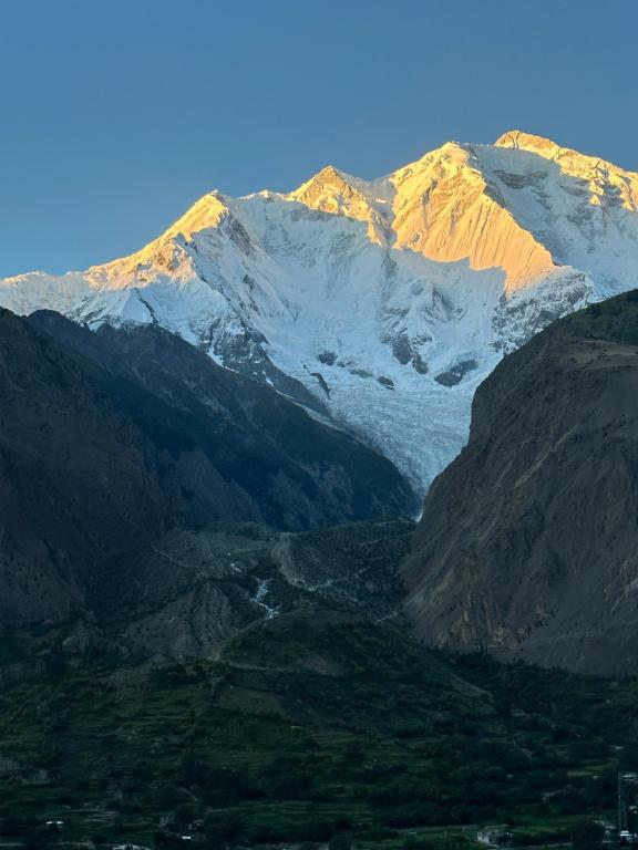 KOH E QAF HUNZA, Hini (aktualisierte Preise für 2025)