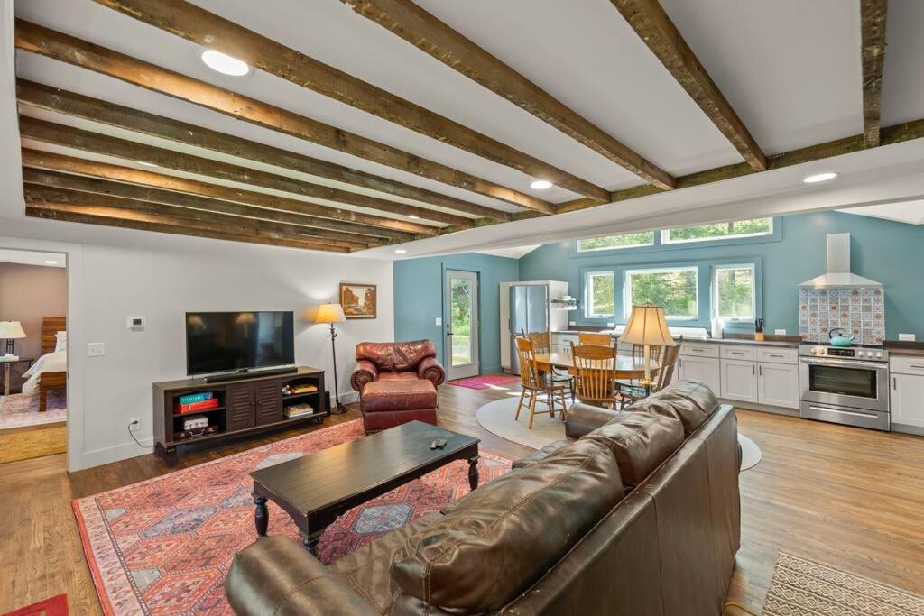 Cabin on 17 acres by National Forest, Zepp (updated prices 2025)