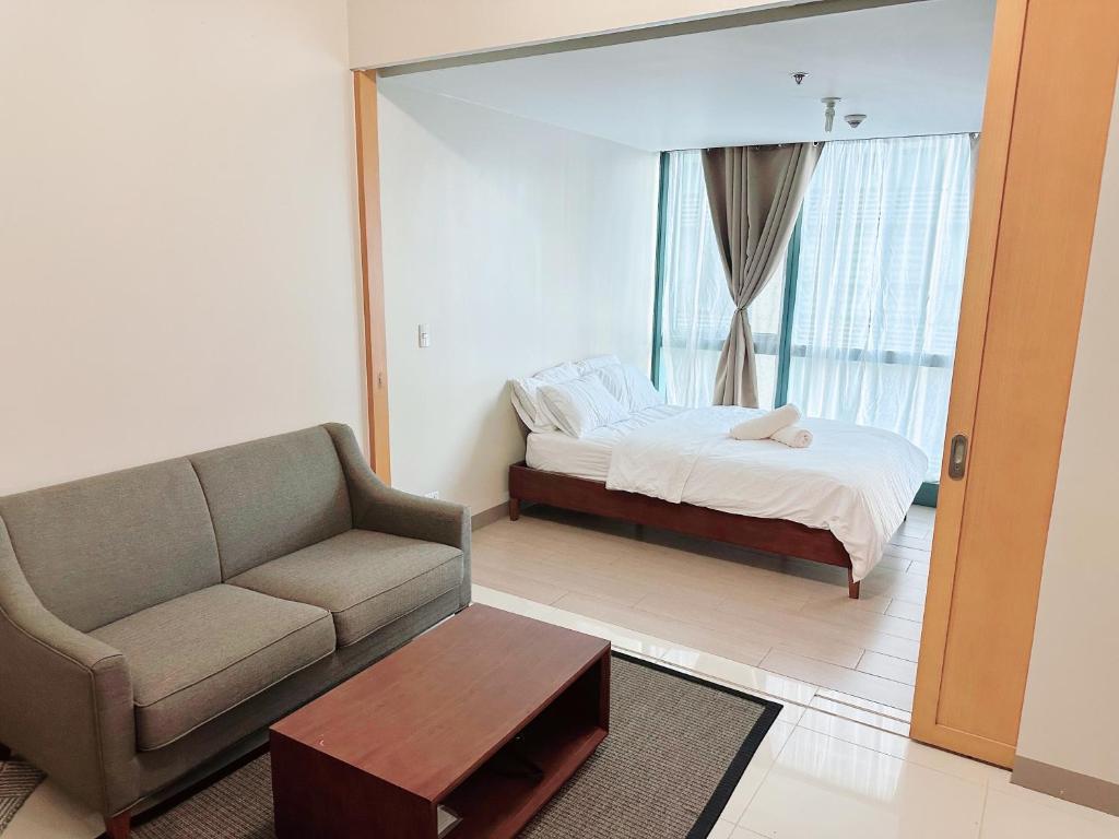 Luxury Place to stay in BGC, Manila (updated prices 2024)