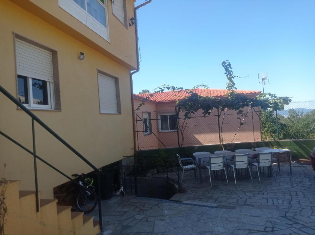 Casa en lo alto de bembrive, Bembribe (updated prices 2026)