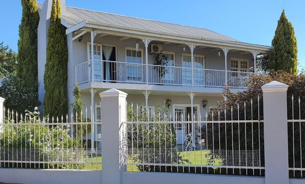 Corner view, Vredendal (updated prices 2026)