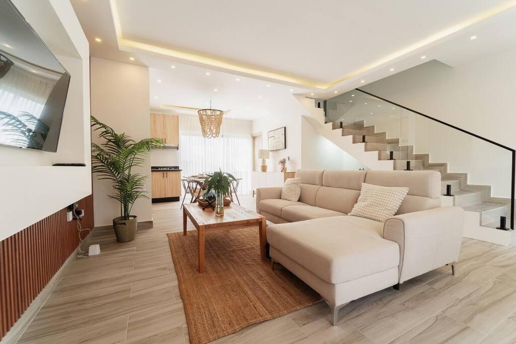 Villa de Lujo con Picuzzi a 2 Min Downtown, Punta Cana (precios ...