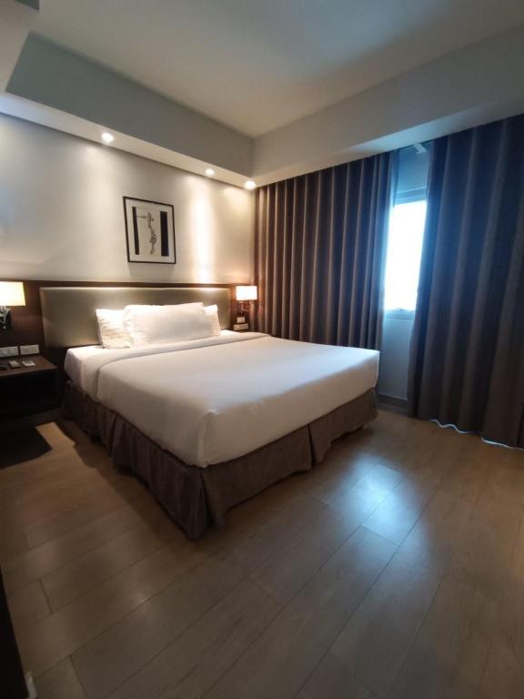 Luxe Suite Stays at Bonifacio Civic Center Tower, Manila (updated prices 2026)