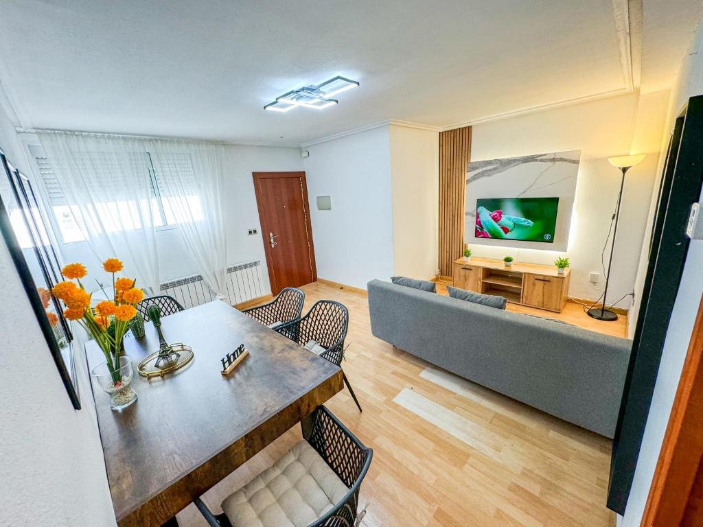 El Angel del Pilar Turistea, Zaragoza (updated prices 2026)