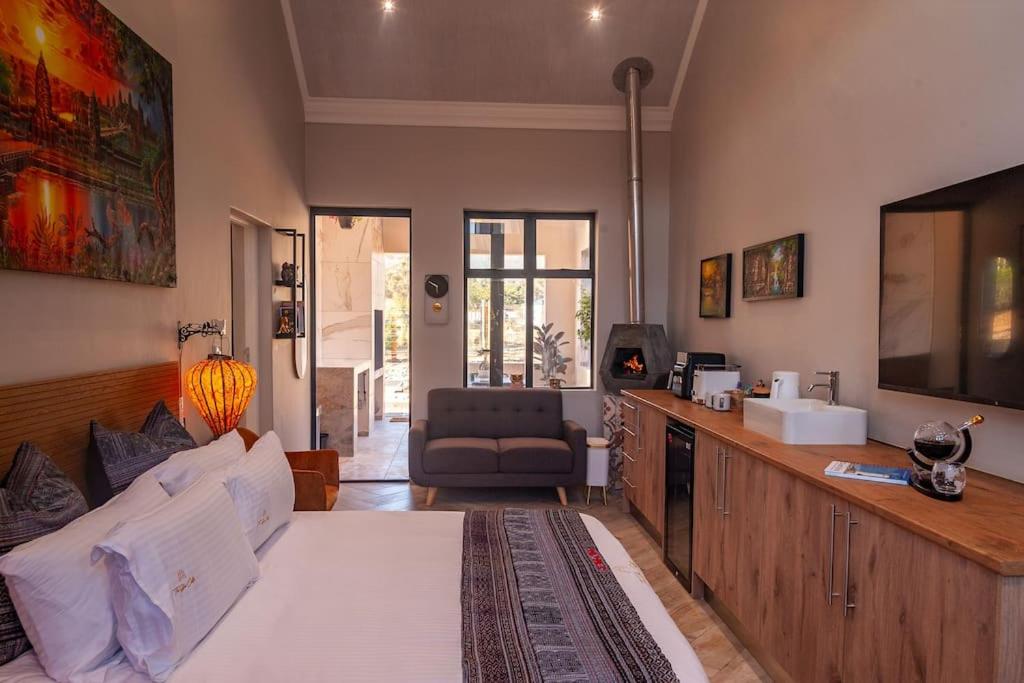 Golden Sunset Room, Sir Lowry Pass (updated prices 2025)