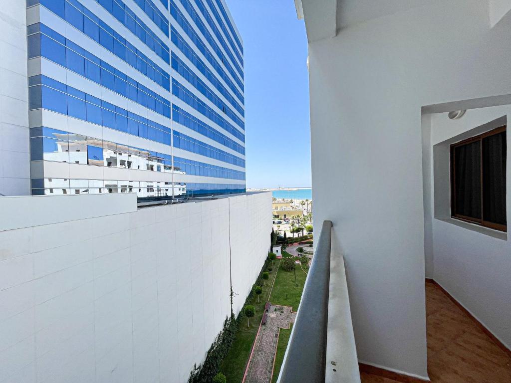 situé sur la corniche 2 ch accès au mall 277, Charf (precios ...