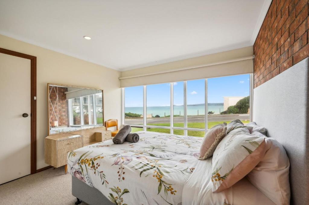 Beachfront Views at Southern Sands 1, Port Elliot (updated prices 2025)