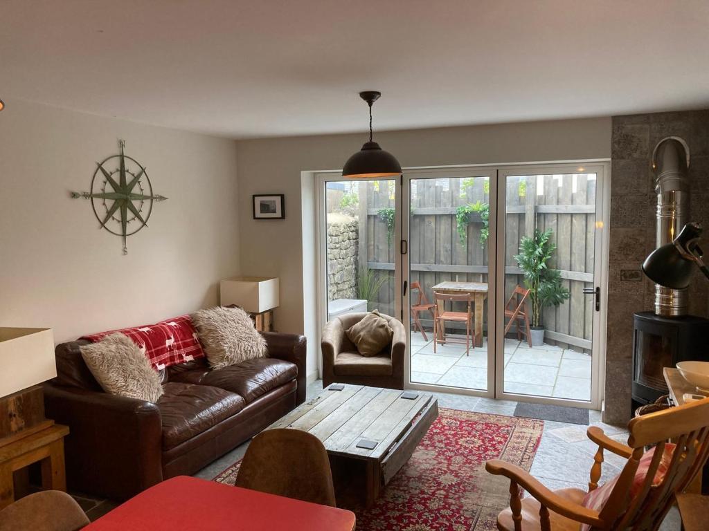 Great country-style house with a courtyard, Cowbridge (updated prices 2026)