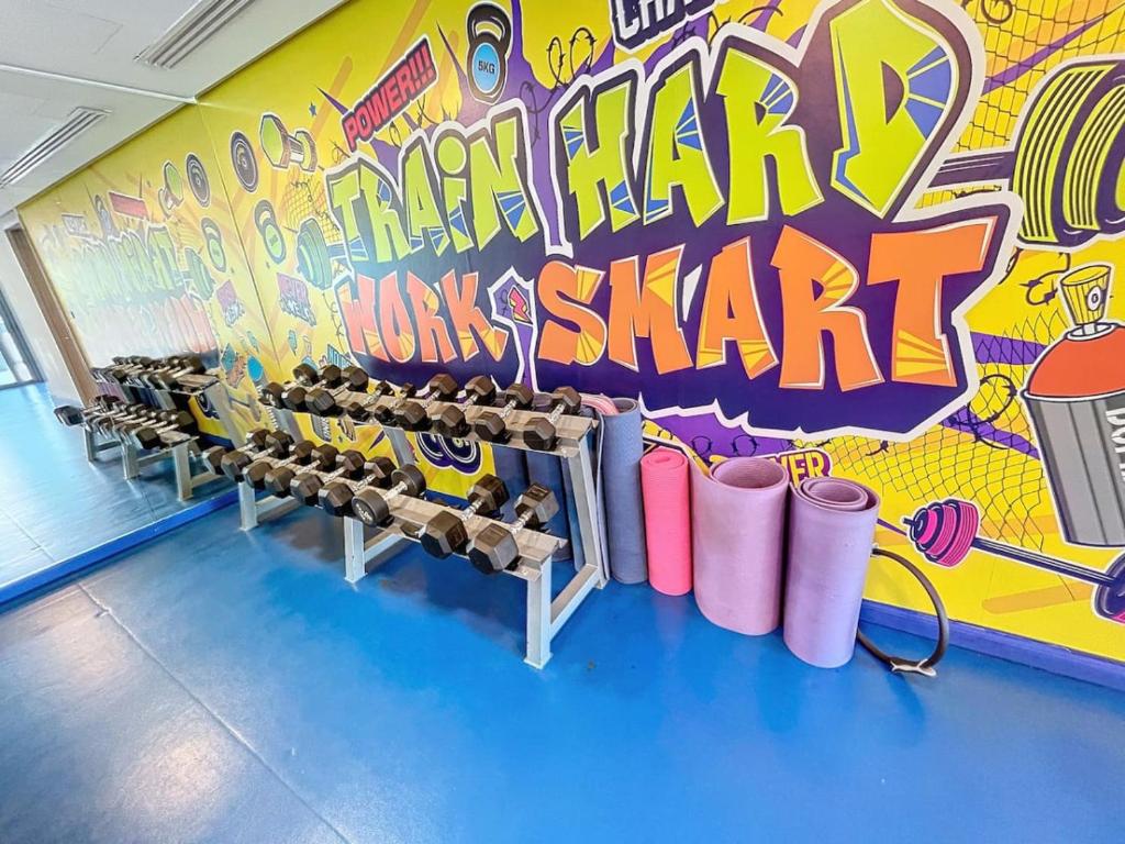 Sol Bay - One Bed with distant Burj Khalifa View, Dubai (updated prices ...