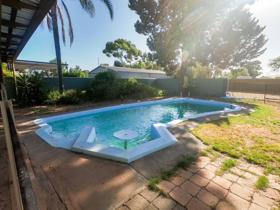 Renovated 3BD with pool and spa bath, Port Pirie (updated prices 2025)