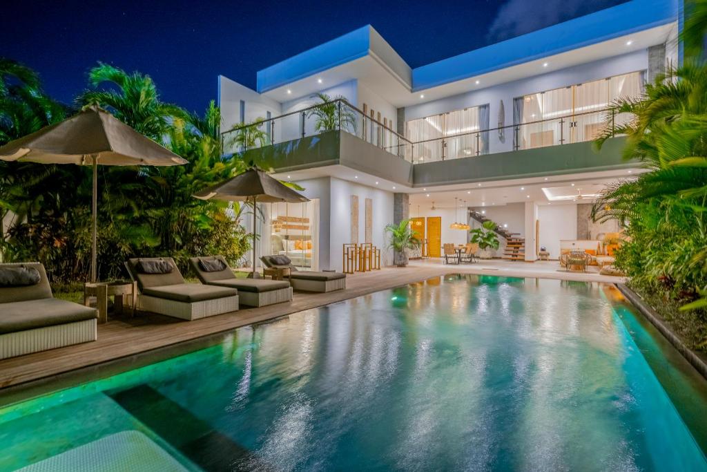 Flores Villa by Betterplace, Canggu (precios actualizados en 2026)