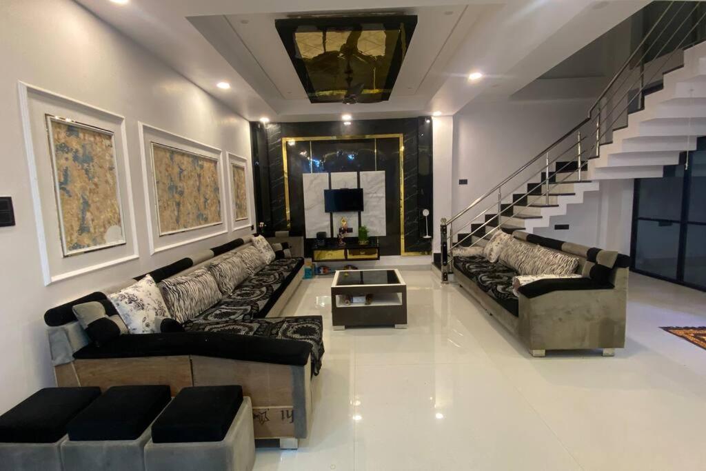 Ashoka mansion Resort, Simrol (updated prices 2025)