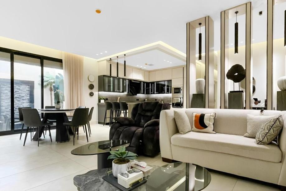 GR- A Luxurious Getaway, 2 Bdr Apt in Al Ghadir, Riyadh (updated prices ...