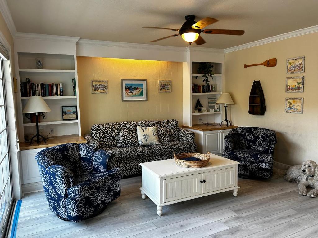 Tortuga Inn Beach Resort Unit #229, Bradenton Beach (updated prices 2026)