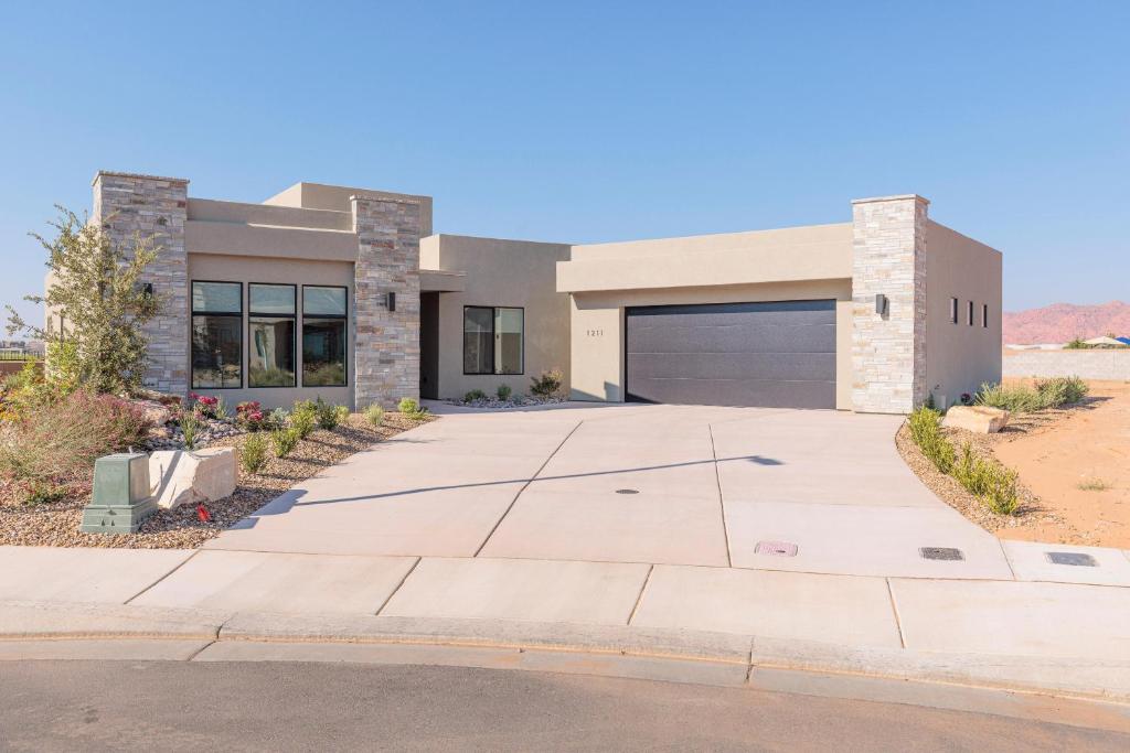 Doonbeg Castle, St. George (updated prices 2026)