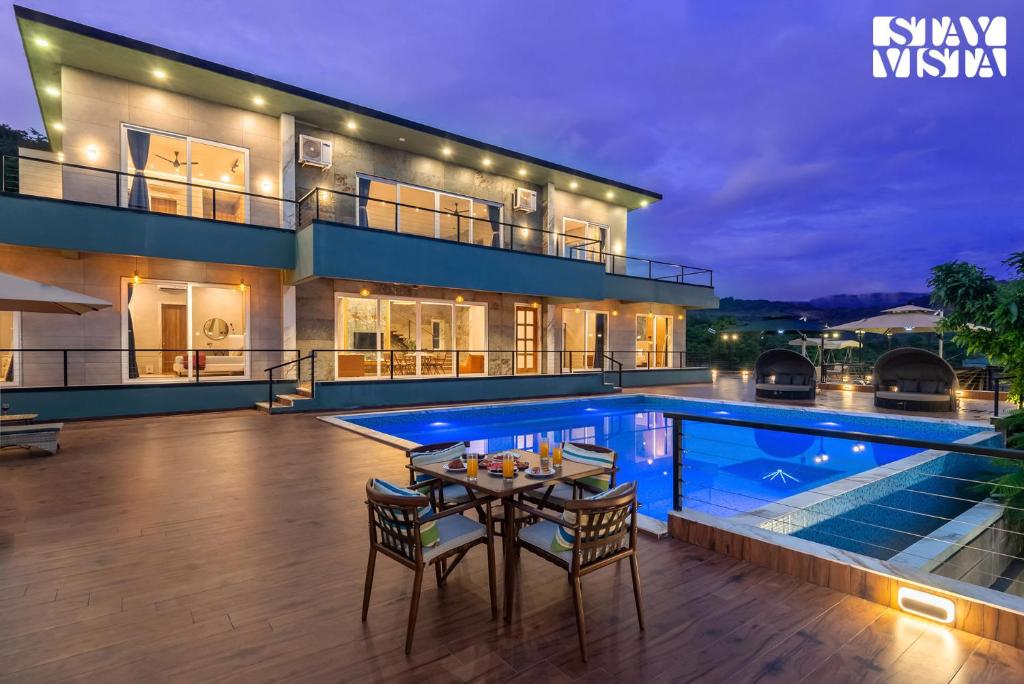 StayVista at La Belleza with Infinity Pool & Lake View Alfresco Dining ...