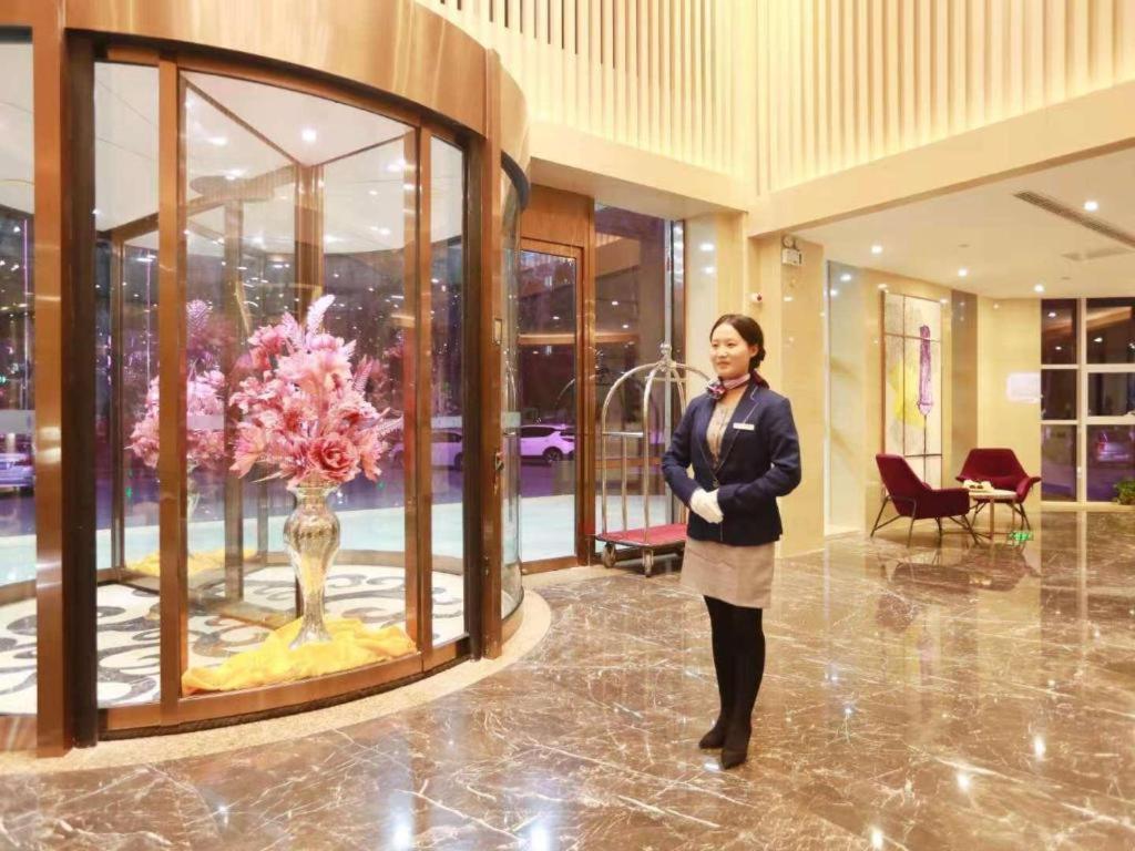 Lavande Hotels Tianjin Huaming Binhai International Airport, Tianjin ...