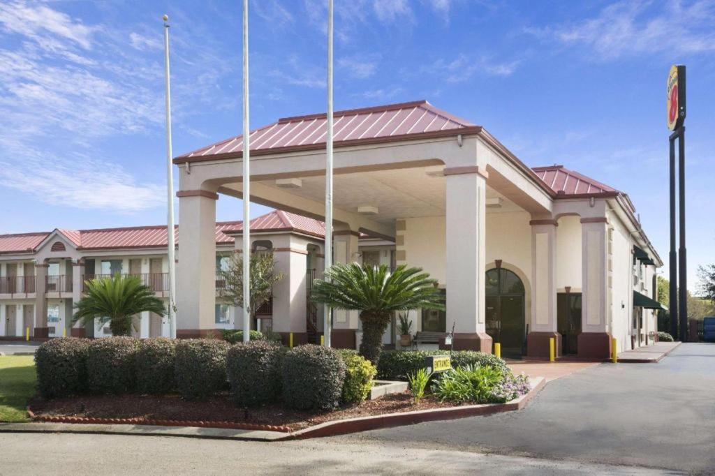 Super 8 By Wyndham Baton Rouge/I-12, Baton Rouge (updated prices 2025)