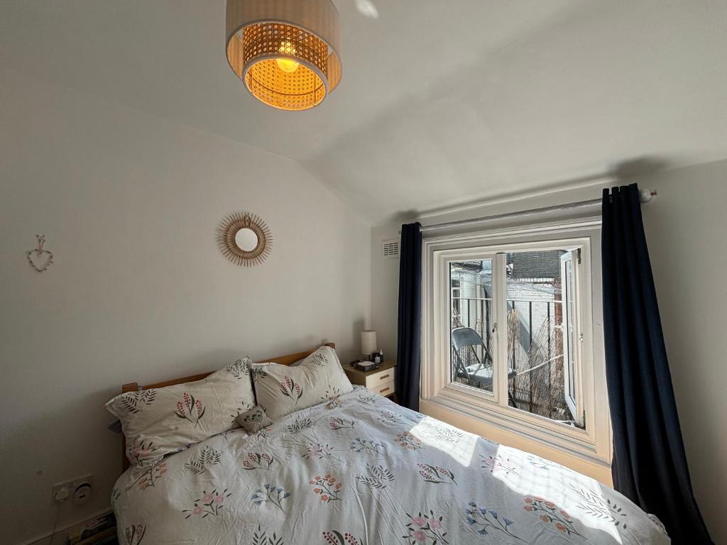 Cosy 1BD Victorian Gem in Battersea, London (updated prices 2025)