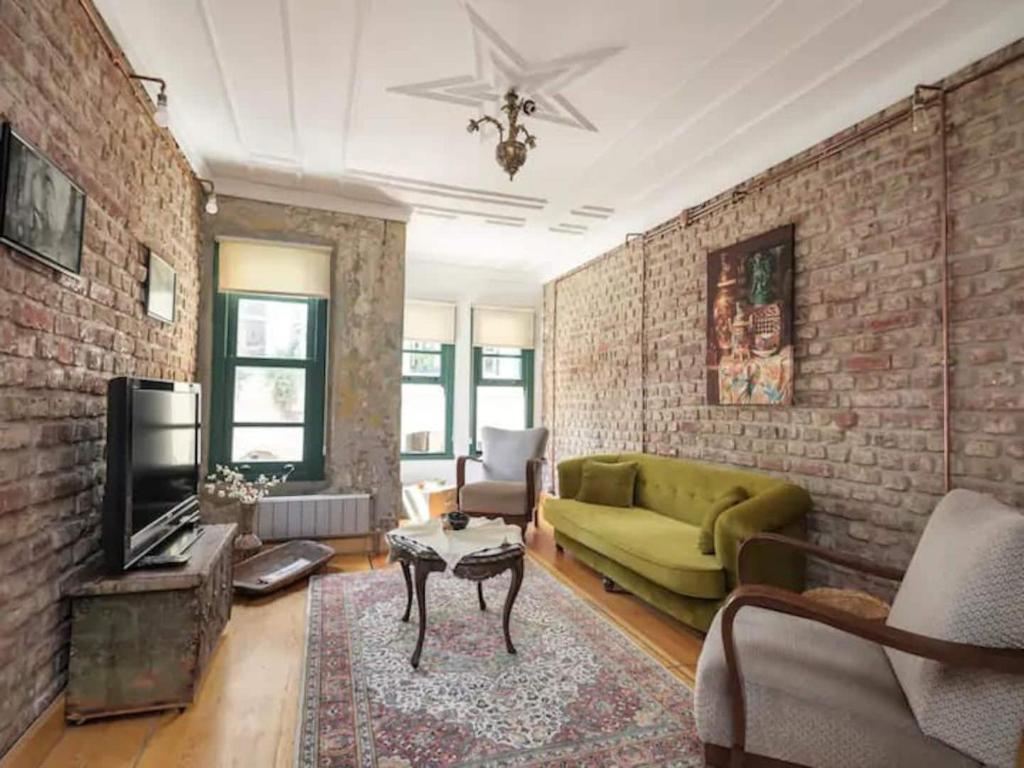 Gorgeous Rustic Balat 4bed2bath Home! #363, Istanbul (updated prices 2024)