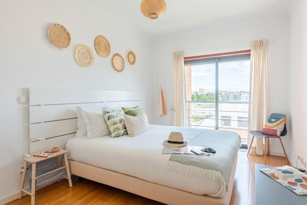 Wonderful apartment - Free parking - Cabo Ruivo 34636AL, Lisbon ...