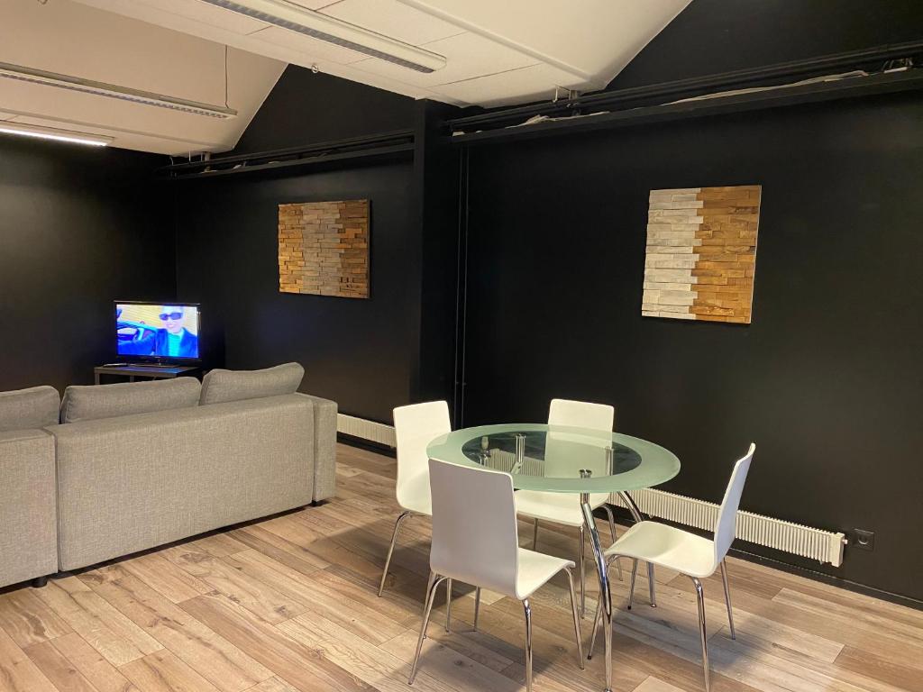 Forssan ydinkeskusta katutaso, Forssa (updated prices 2026)