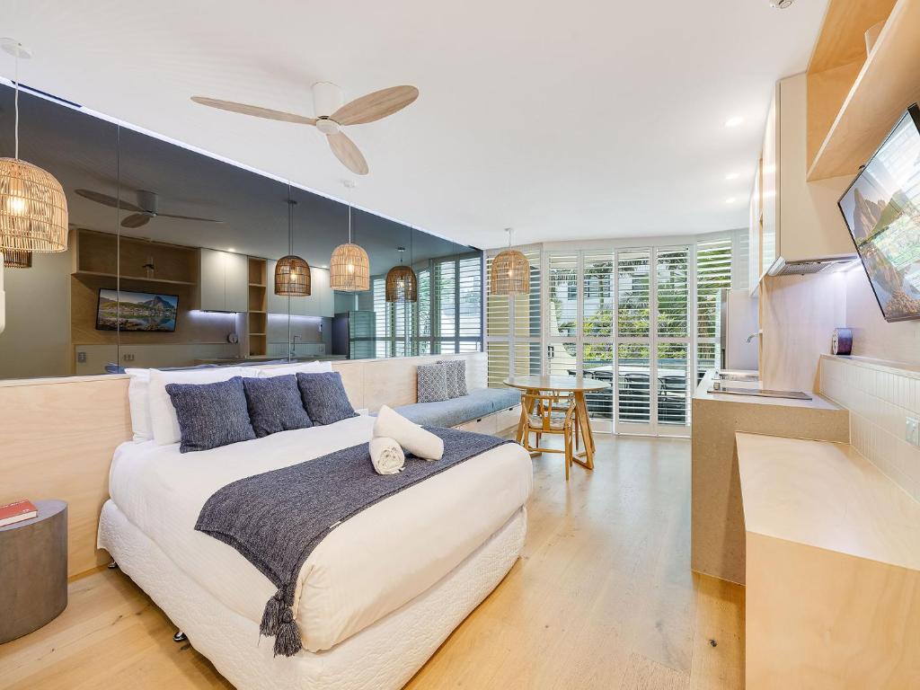 Landmark Resort Renovated Beach Apartment, Mooloolaba (updated prices 2025)