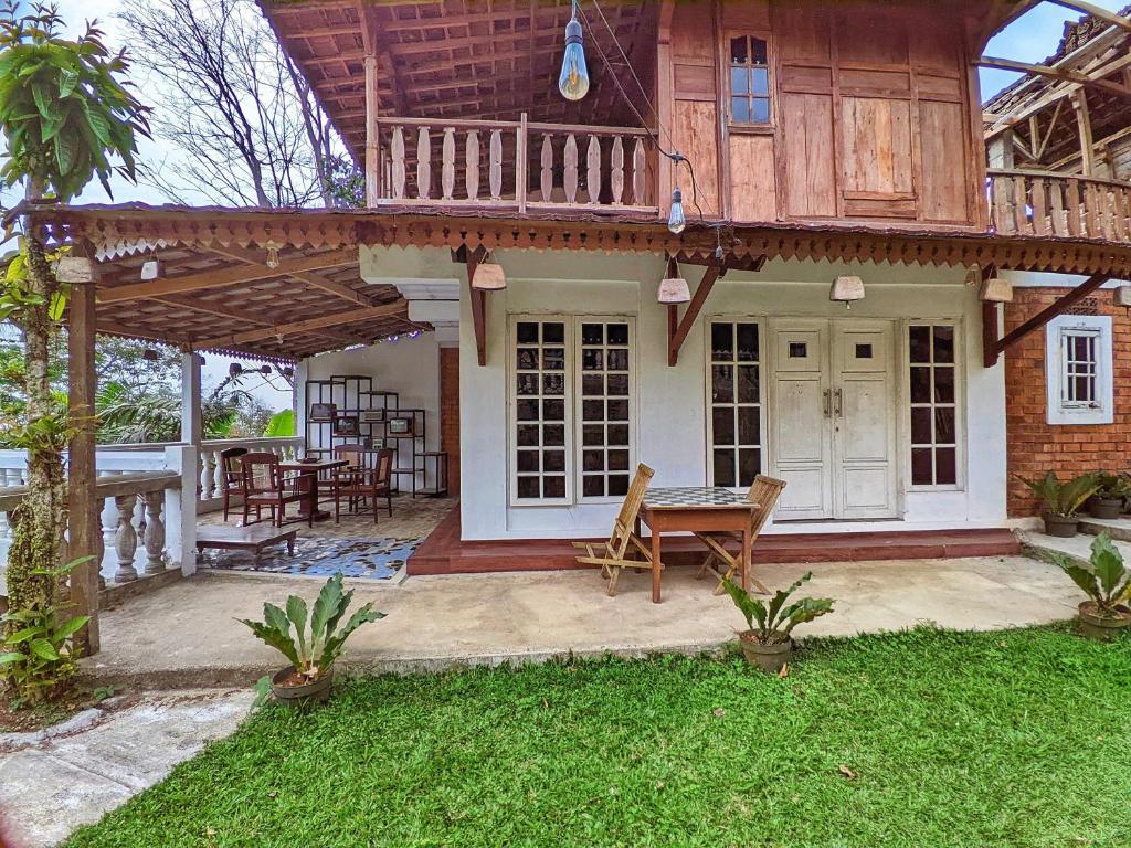 Omah Trasan Pangrango, Bogor (updated prices 2024)