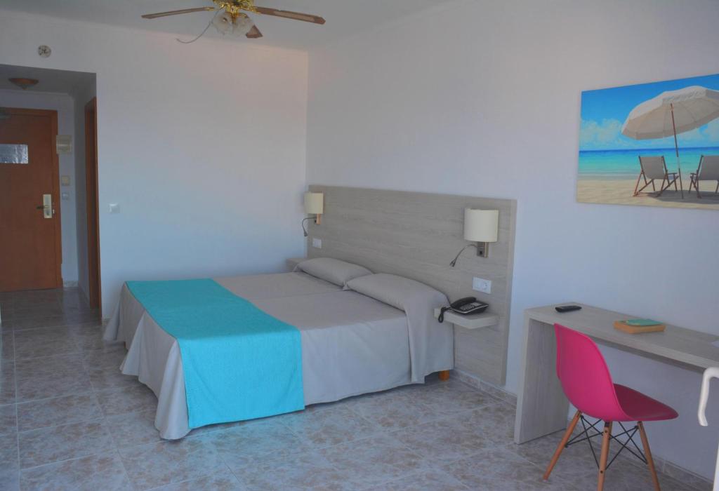 Apartamentos Playa Moreia, S'Illot (updated prices 2025)