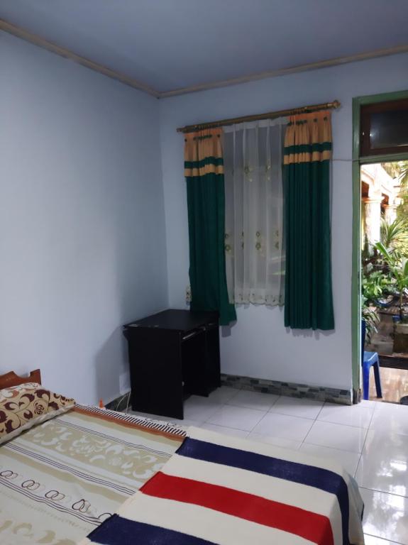 Flores Homestay, Labuan Bajo (updated prices 2025)