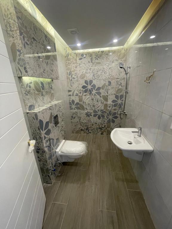 Al Hanini apartment, ‘Urjān al Gharbīyah (updated prices 2024)