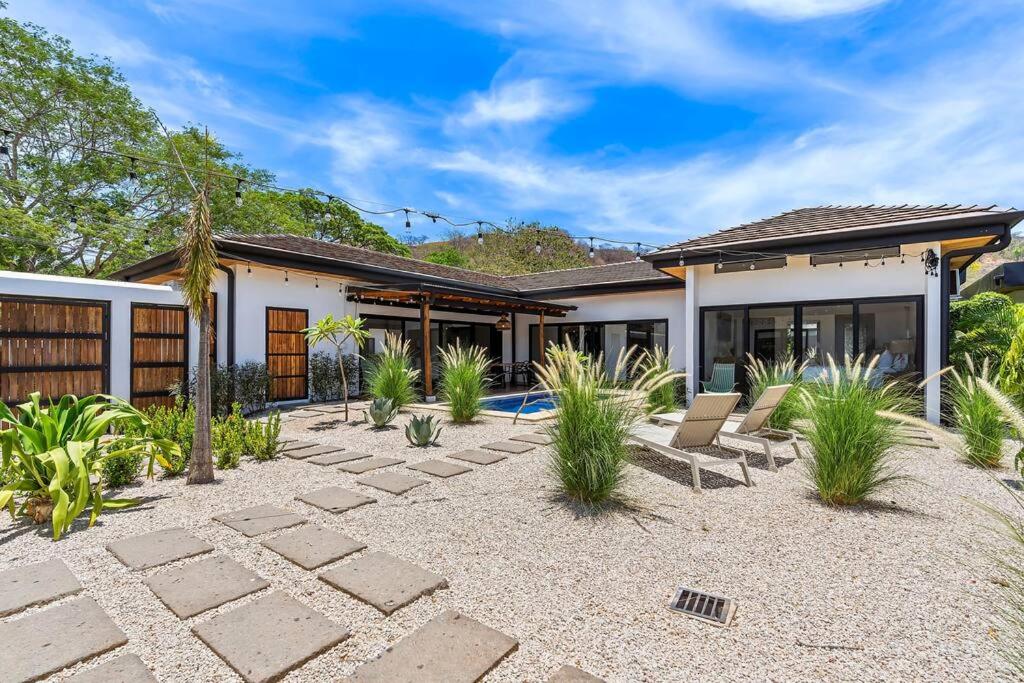 CU19 New 3 Bdrm Mod Home with Casita Prv Pool, Villarreal (precios ...