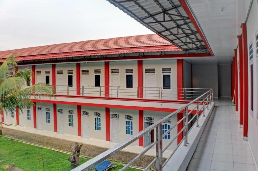 SPOT ON 92834 Wisma Dira Tiara Syariah, Bandar Lampung (updated prices ...