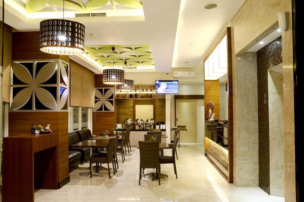 Biz Boulevard Hotel, Manado (precios actualizados 2026)