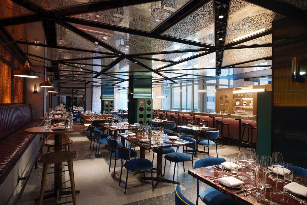 Renaissance New York Flushing Hotel at Tangram, Queens (updated prices ...