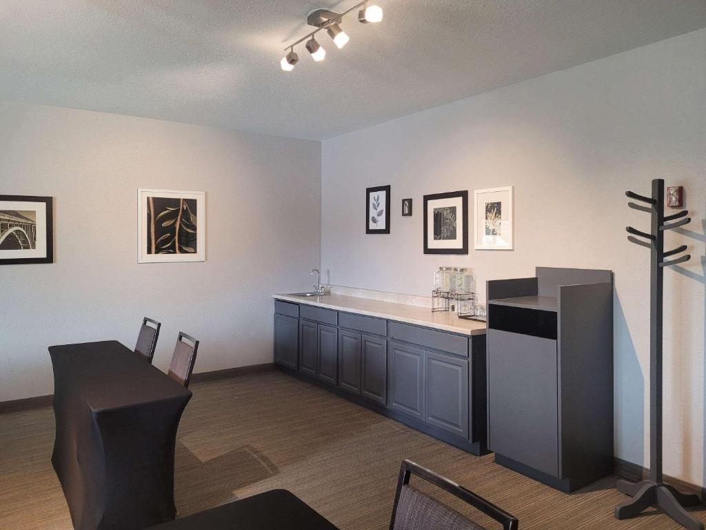 Country Inn & Suites by Radisson, Appleton, WI, Appleton (updated ...