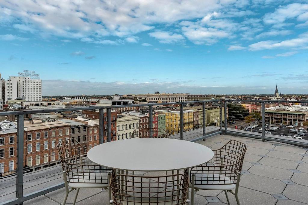 ONE11 Hotel, New Orleans (updated prices 2025)
