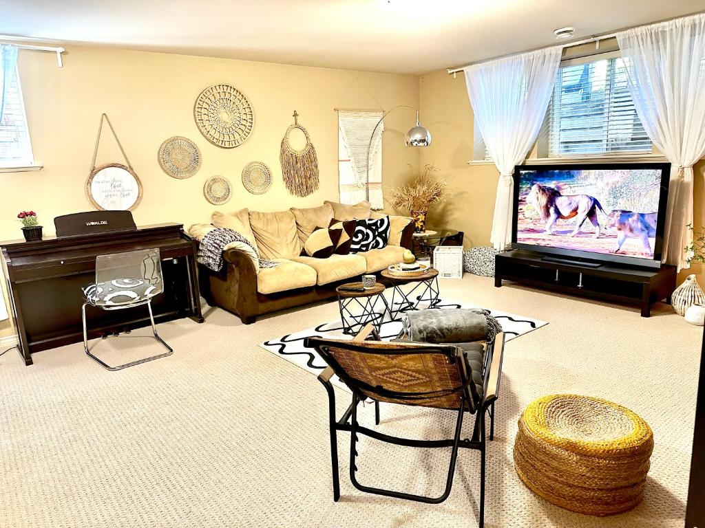 Scorpio House Langley - Semi-basement Suite, Langley (updated prices 2026)