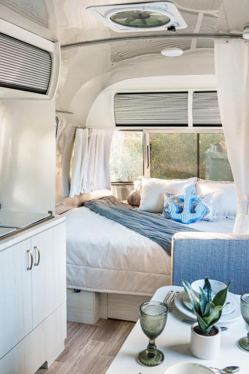 Off Grid RV Bermuda, Hill View (updated prices 2025)