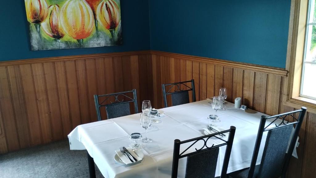 Tully Motel, Tully (updated prices 2025)