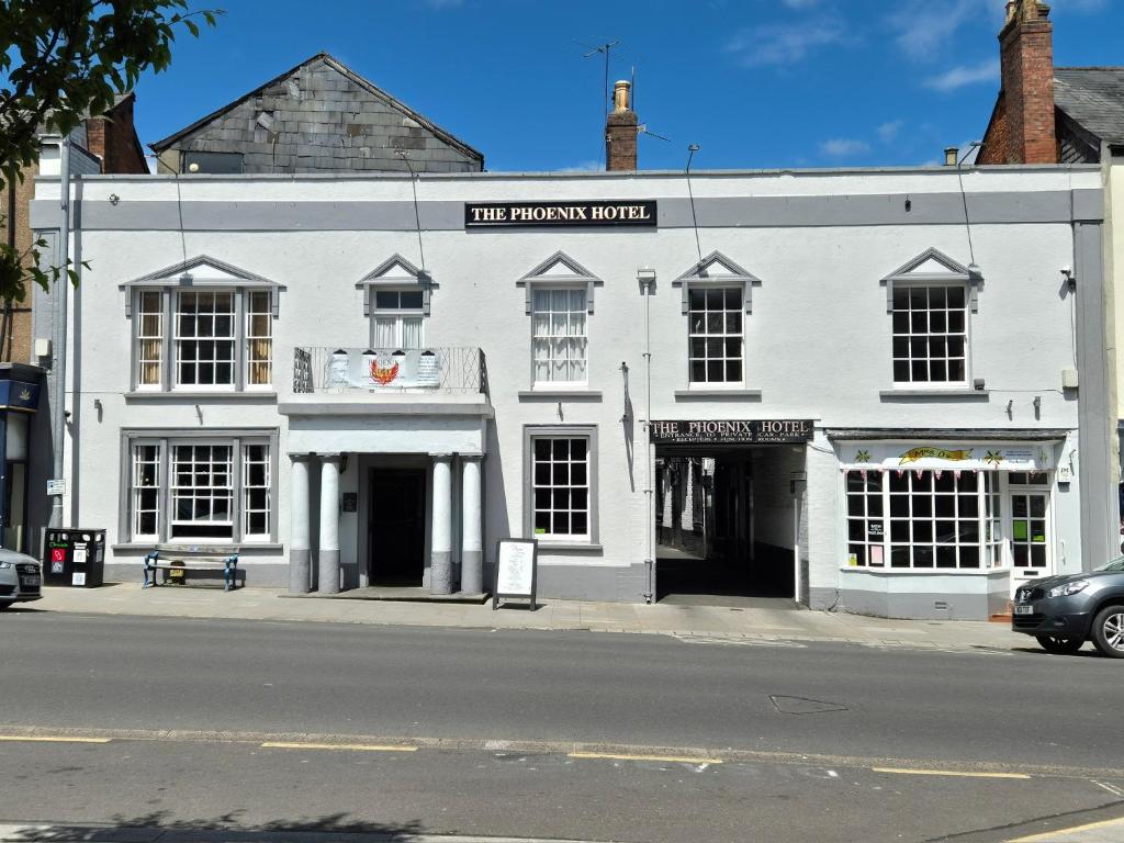 Phoenix Hotel, Chard (updated prices 2026)