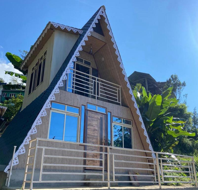 Sampriti Gharbas, Takdāh (updated prices 2025)