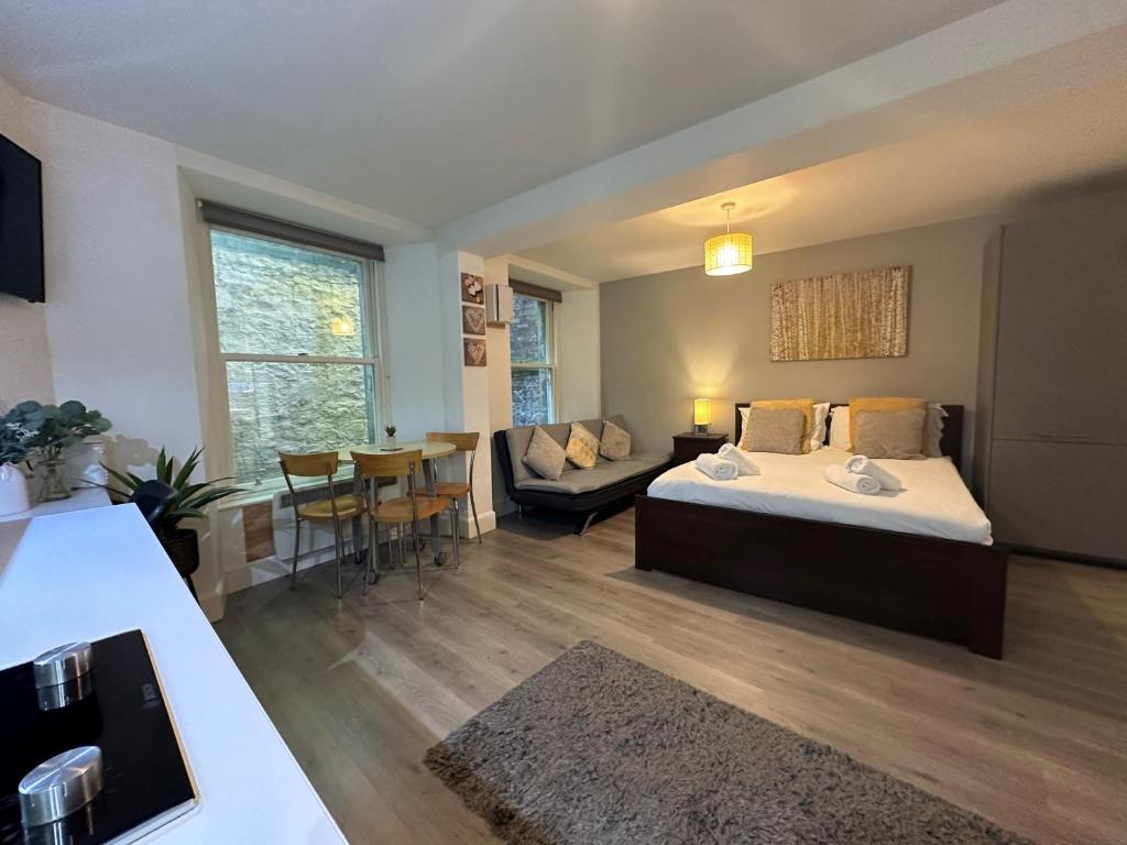 The Bristo Square Residence, Edinburgh (updated prices 2025)