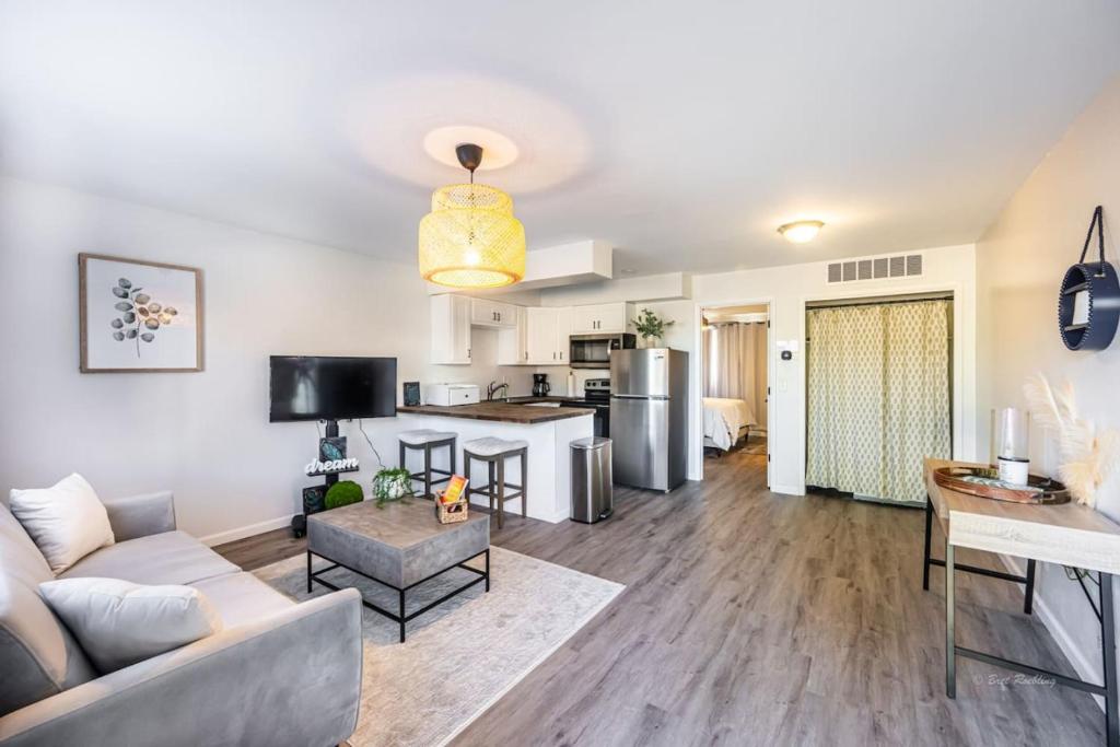 Serenity Suite The Luxe Oasis, Evansville (updated prices 2025)