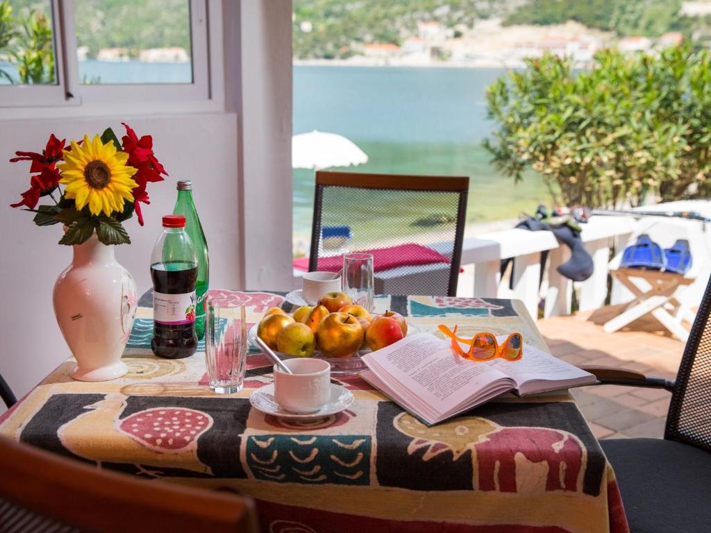 Seaside Studio - Studio Apartment with Private Beach and Sea View ...