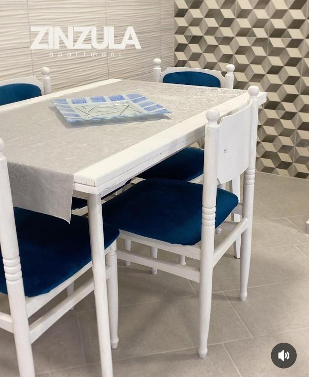 Zinzula 2, Bar (updated prices 2026)